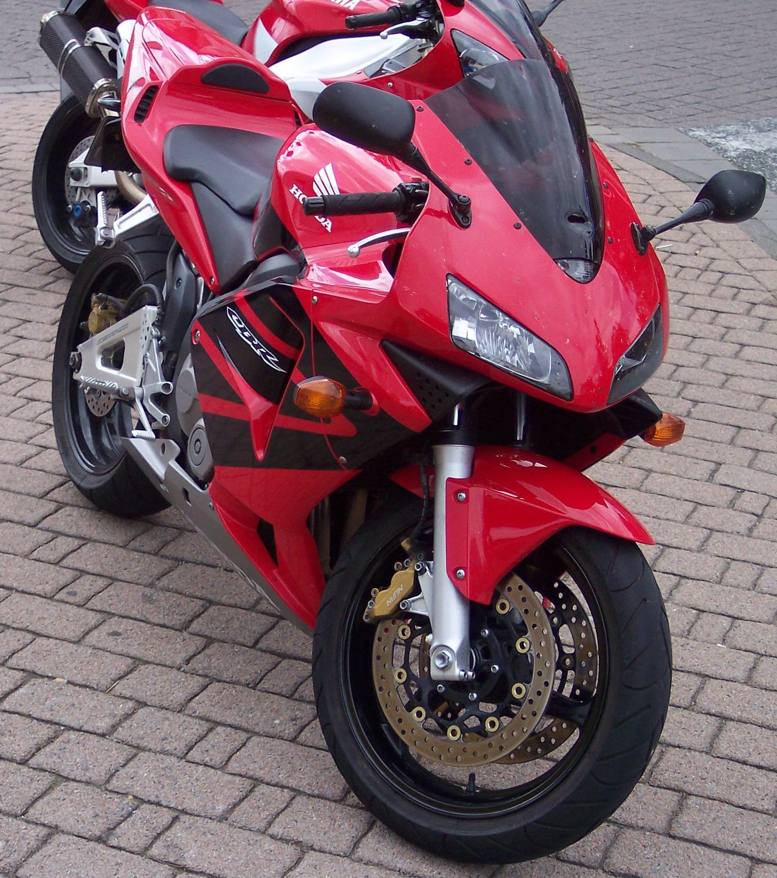 Exploring the Honda CBR600RR: A Comprehensive Guide - Bike details